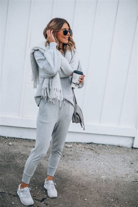 Cozy Outfits To Wear After You Ve Finished Thanksgiving Dinner Cella