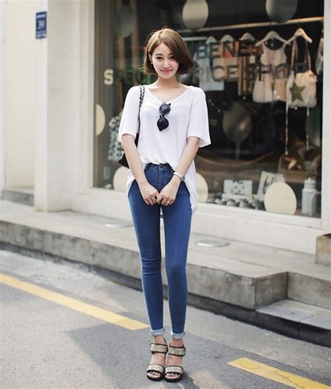 Bộ sưu tập 500 mẫu Áo phông trắng quần Jean Thể hiện phong cách cá tính