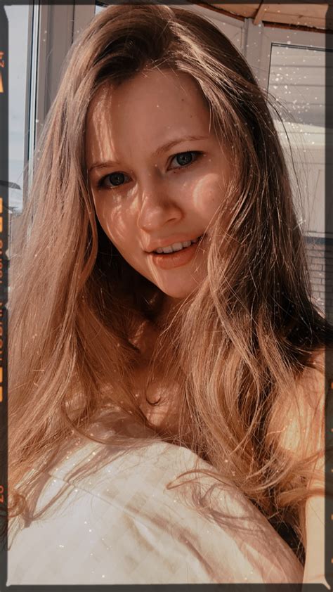 TW Pornstars Stella Cardo Twitter Have A Great Day 10 18 AM