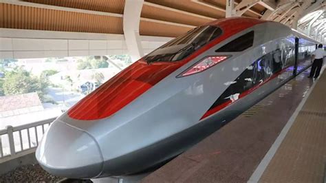 WHOOSH Jadi Nama Resmi Kereta Cepat Jakarta Bandung