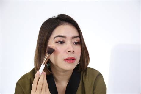 Female Daily Editorial Trik Bikin Kulit Glowing Dengan Skincare Dan