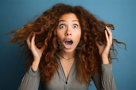惊讶表情的外国女子高清图片下载 正版图片600791347 摄图网