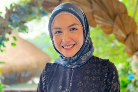 5 Artis Cantik Punya Tahi Lalat Di Wajah Bikin Gemas Okezone Celebrity