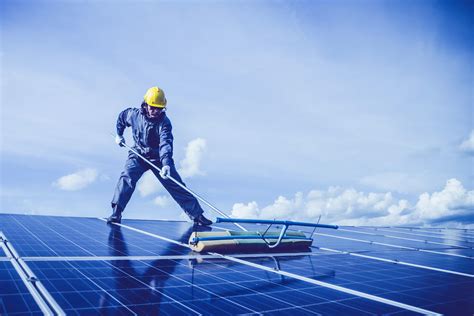 Mantenimiento de instalaciones solares fotovoltaicas Fundación CEEREM