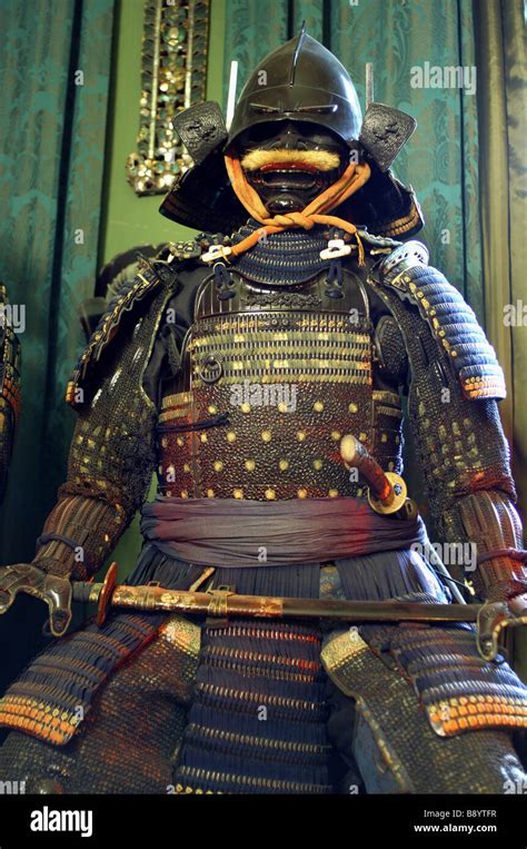Armadura japonesa de samurai fotografías e imágenes de alta resolución