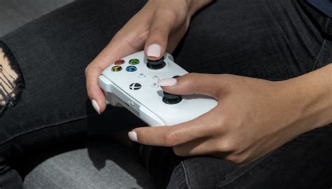 How To Connect An Xbox One Controller To Xbox Series X S TechRadar