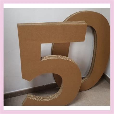 Letras o números gigantes para eventos en cartón reciclado