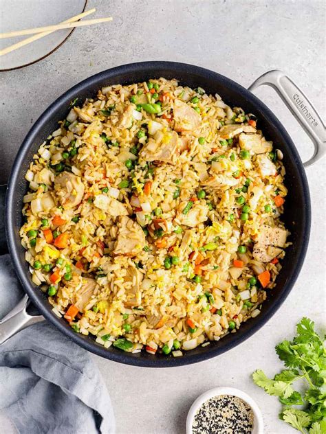 Easy Better Than Takeout Chicken Fried Rice Averie Cooks 57 OFF