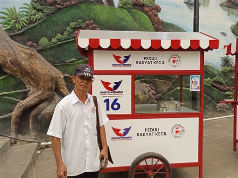 Partai Perindo Sebar Gerobak Gratis Dilengkapi QRIS Di Jabar Agar