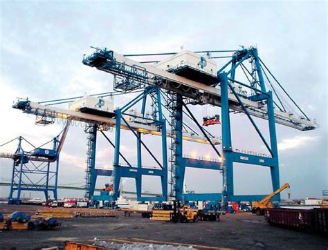 Grúa pórtico para contenedores post panamax 65 LT Hyundai Samho