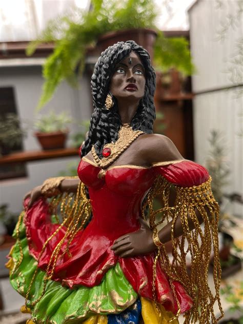 Imagem De Pomba Gira Sete Saias Em Resina Cm Elo