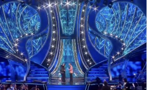 Sanremo 2024 Geolier Vince La Serata Delle Cover Ma Compromette