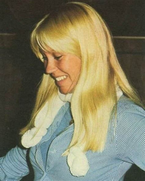 She looks so much like Linda here omg agnethafältskog abba