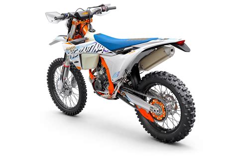 Motorrad Vergleich KTM 450 EXC F 2024 Vs KTM 250 EXC F SIX DAYS 2024