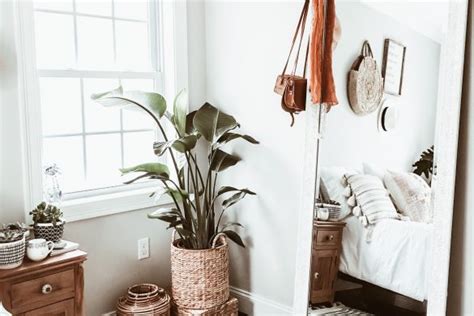 Chic Ways To Decorate Your Vanity Like A Parisian Wander X Luxe