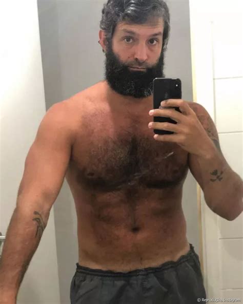 Iran Malfitano Nu Ex A Fazenda Aparece Pelado Em Foto E Leva A