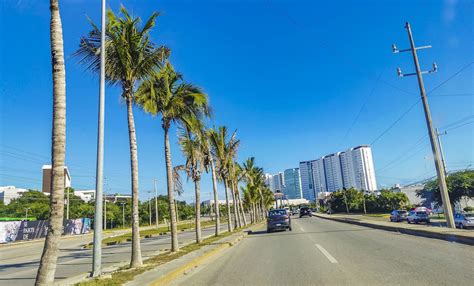 cancún quintana roo méxico 2022 edificios típicos de calles y paisajes