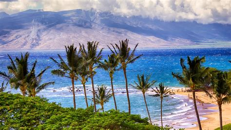 Palmen Meer Strand Menschen Wolken Tropisch 3840x2160 UHD 4K