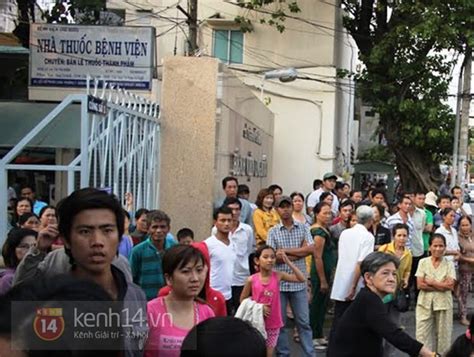 SỐC Người đàn ông TỬ VONG ruột lòi ra ngoài ở Sài Gòn