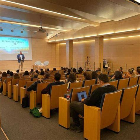 Compromiso con la Educación y Oratoria Celebrando Encuentros