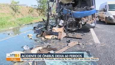 JA 1ª Edição Acidente de ônibus que deixou cerca de 60 pessoas seguia