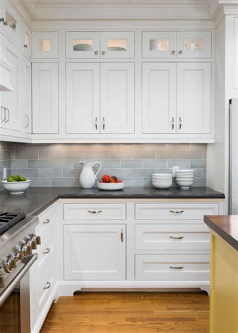 Pretty White Kitchen Backsplash Ideas