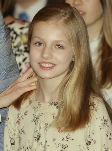 Princess Leonor Wanita Mode Wanita Mode