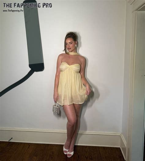 Maddy Cloud Sexy In Her Wardrobe 9 Photos The Fappening