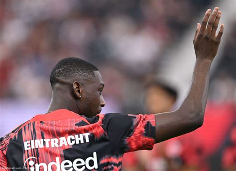 Mercato PSG Kolo Muani est arrivé à Paris