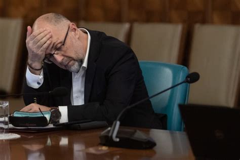 Denunț public al unui oficial guvernamental despre cum s au reevaluat