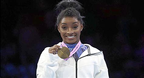 Gran regreso de Simone Biles gana su título mundial No 21