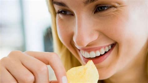 10 Alimentos Que Prejudicam A Pele Food Fitness Nutrition Skin