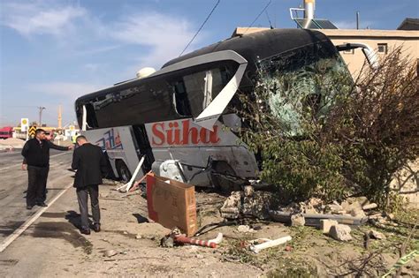 Kayseri de korkunç kaza Kamyonet sürücüsü hayatını kaybetti TRHaber