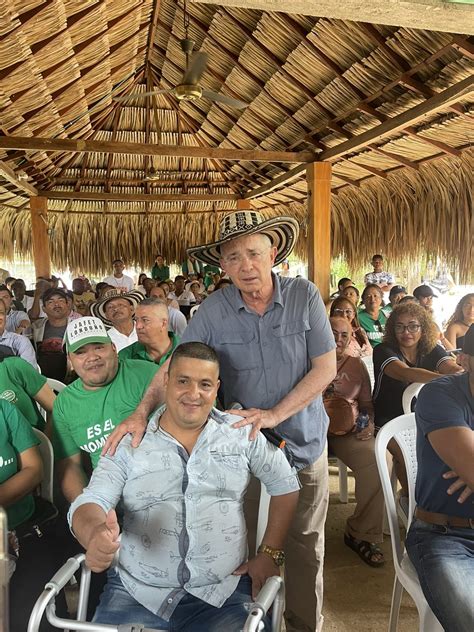 Colombia Es Grande On Twitter Rt Alvarouribevel Gracias Por