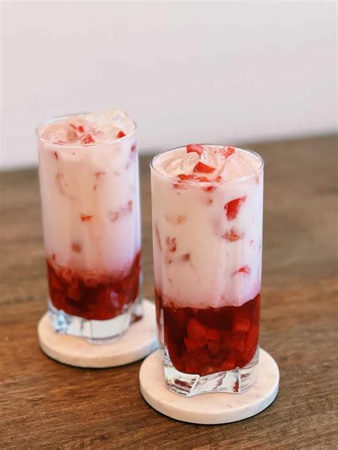 Fresh Korean Strawberry Milk Korea Cafe Style Tiffy Cooks Recipe