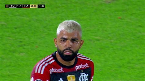 Gabigol reclama de arbitragem na eliminação do Flamengo Roubo muito