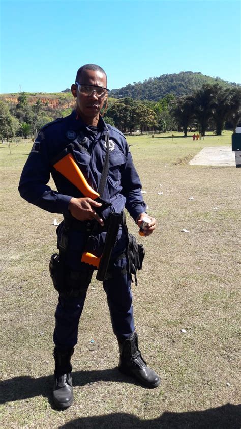AGENTES DA GCM DE CAMPOS DOS GOYTACAZES QUALIFICADOS COMO INSTRUTORES