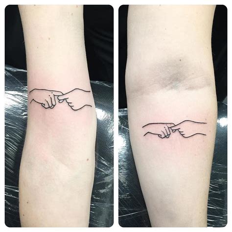 24 tatuajes de familia símbolos pequeños minimalistas