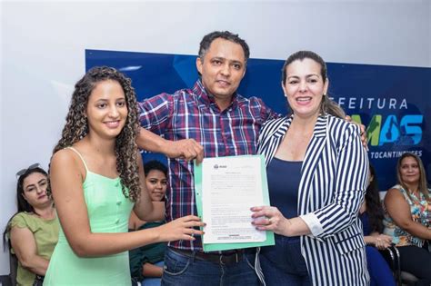 Entrega Do Termo De Permiss O De Uso De Quiosques Para Empres Rios