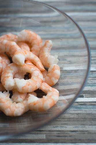 Gambas Marin Es Au Gingembre Et La Coriandre Ch Teau De Bregan On