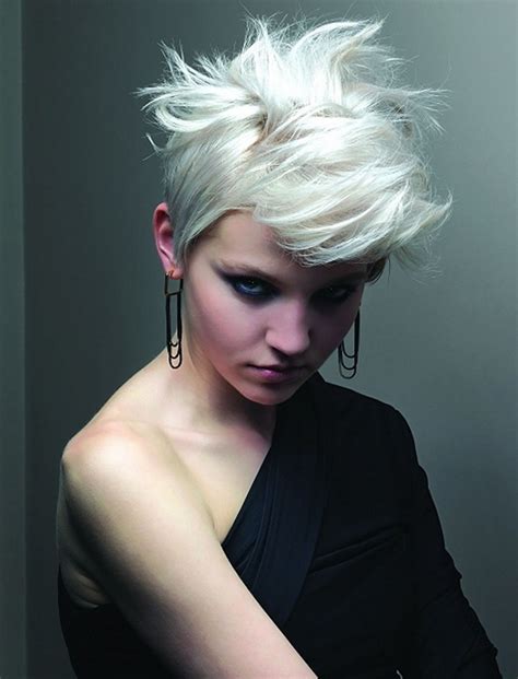 Coupe courte asymétrique 2021 30 idées pour les cheveux variés