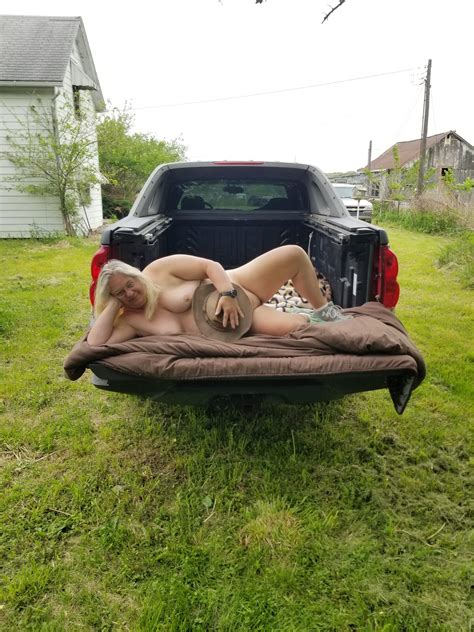 Farm Girl Posing Naked In The Back Of The Pickup Truck Hotwife Pics
