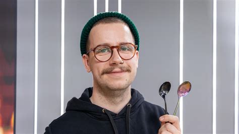 Czy kawa z mlekiem jest zdrowa Jak ją przygotować porady baristy