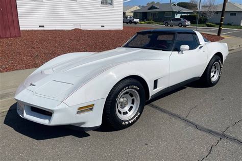 1981 Chevrolet Corvette 1 Barn Finds