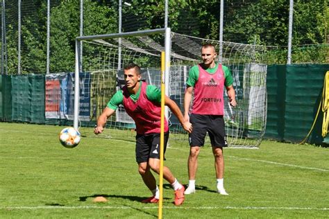 Legia Warszawa zaczyna el Ligi Europy Dochodzi nutka niepewności z
