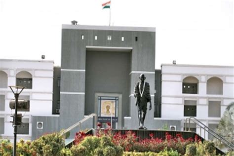 ओरव समह क मरब पल ढहन स मर गए परतयक परवर क 10 10 लख