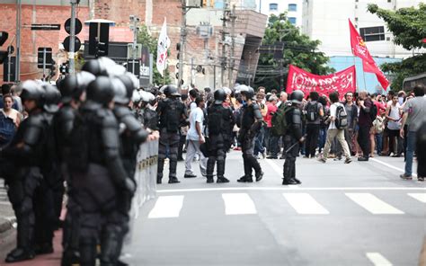 Ato na Av Paulista contra aumento da tarifa FOTOS fotos em São