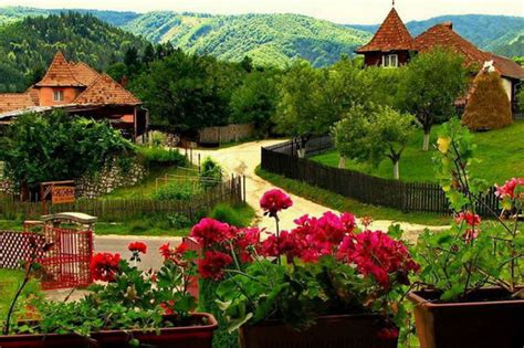 Satele Cele Mai Frumoase Din Rom Nia Pe Care Trebuie Neap Rat S Le