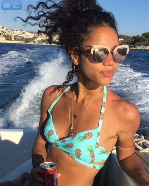 Vick Hope Nackt Nacktbilder Playboy Nacktfotos Fakes Oben Ohne