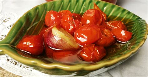 6 Receitas de tomate confit para acompanhar as refeições